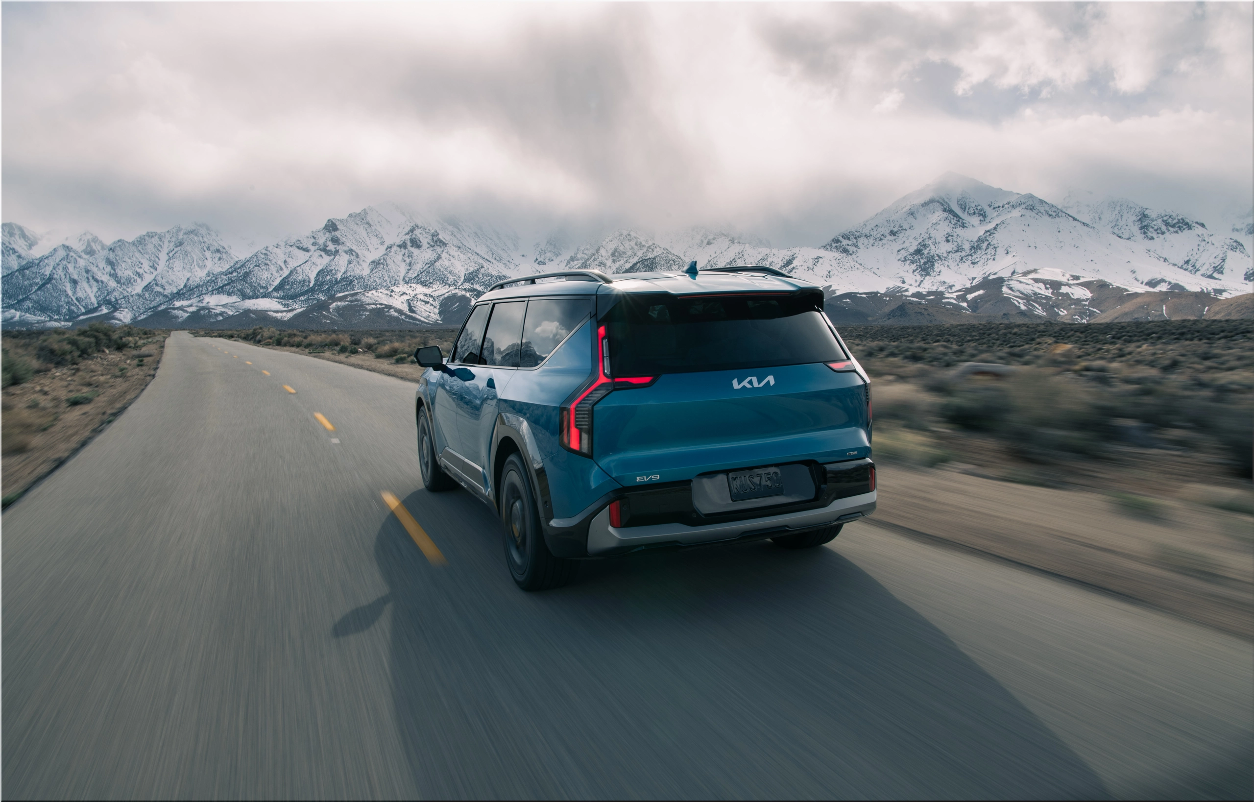 2024 Kia EV9: A Three-Row Electric SUV That Won't Break the Bank | Electric Hunter