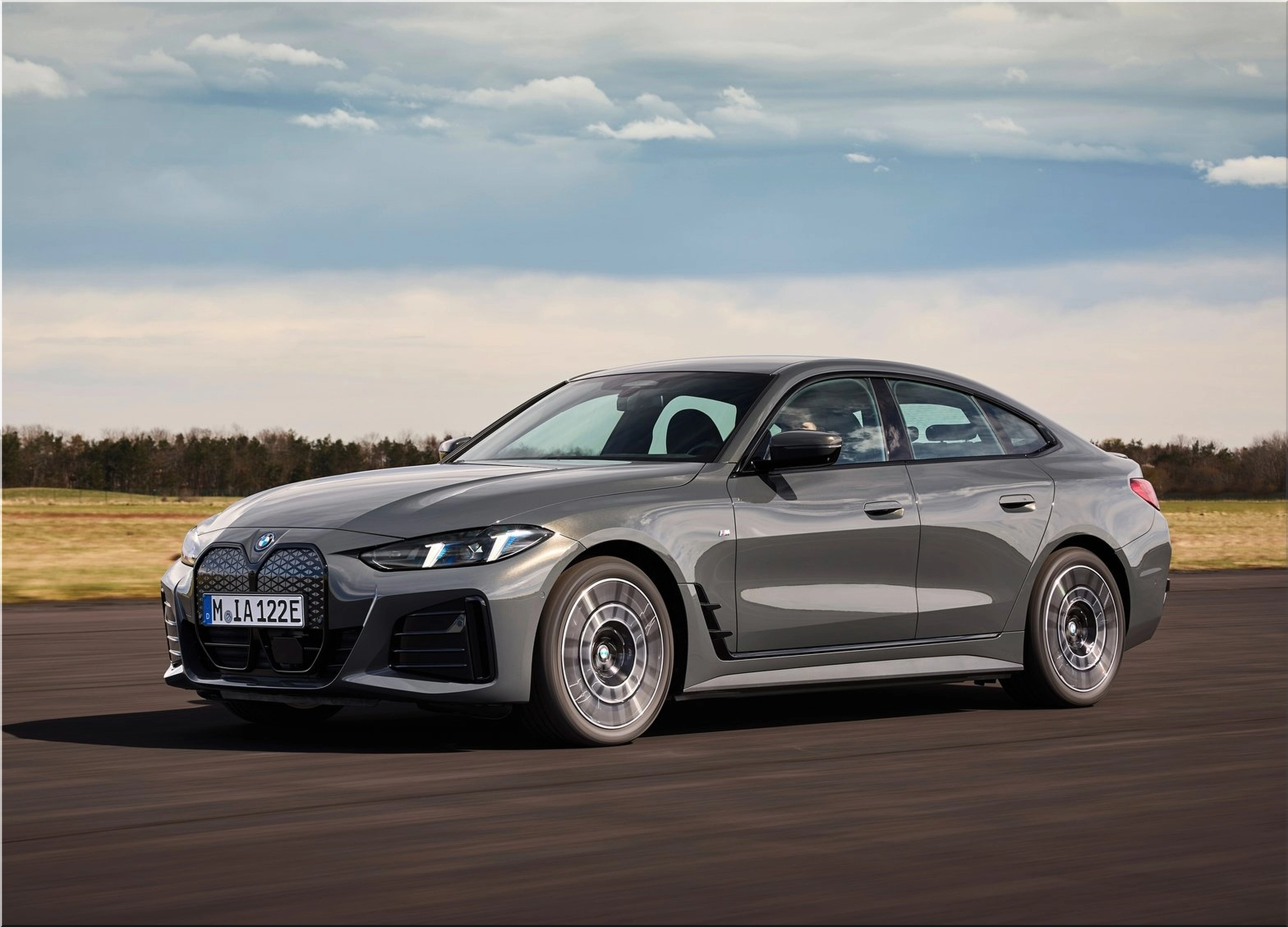 The All-Electric BMW i4: A Powerful and Stylish Gran Coupe | Electric ...