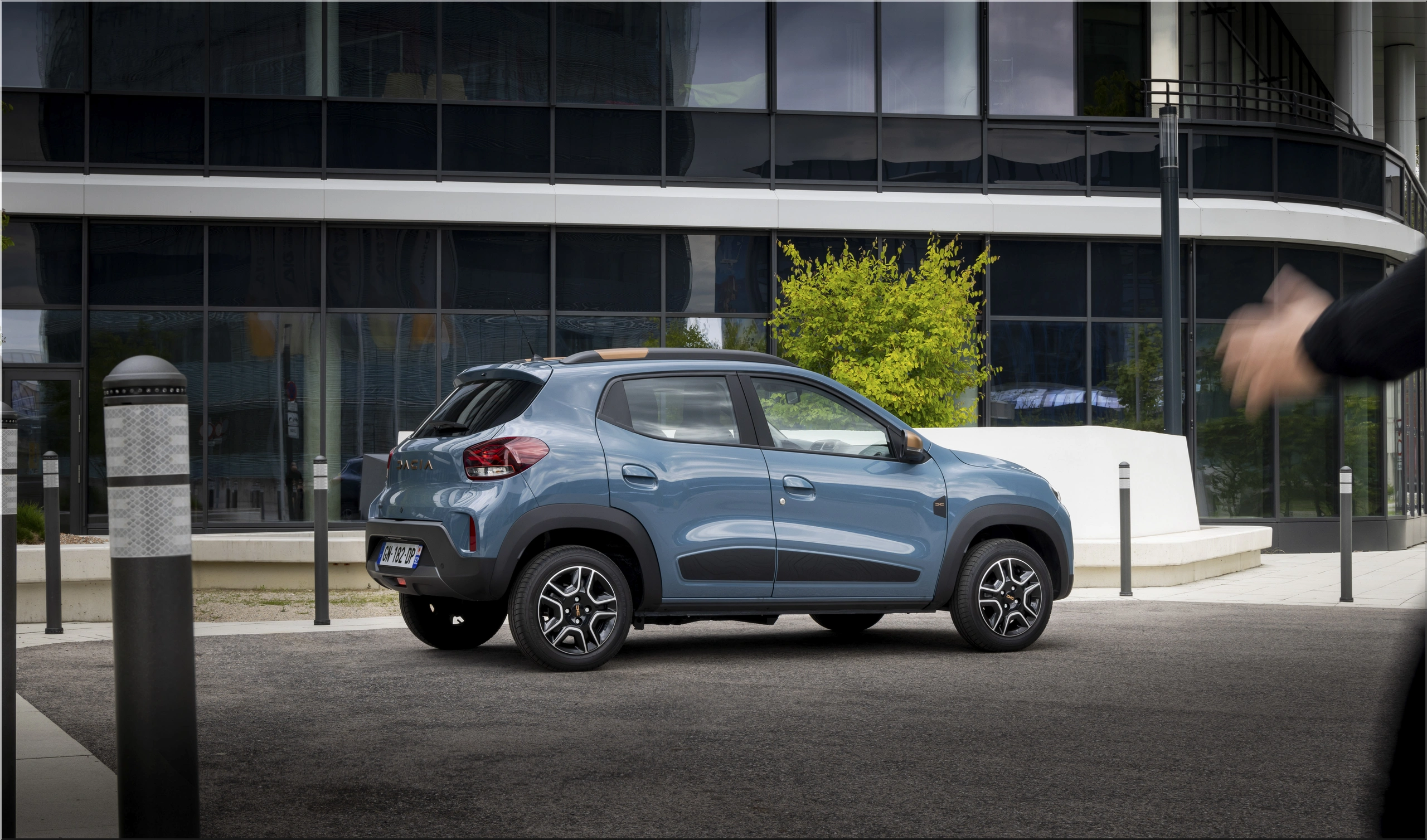 Dacia Spring Extreme: A Stylish and Affordable Electric City Car ...
