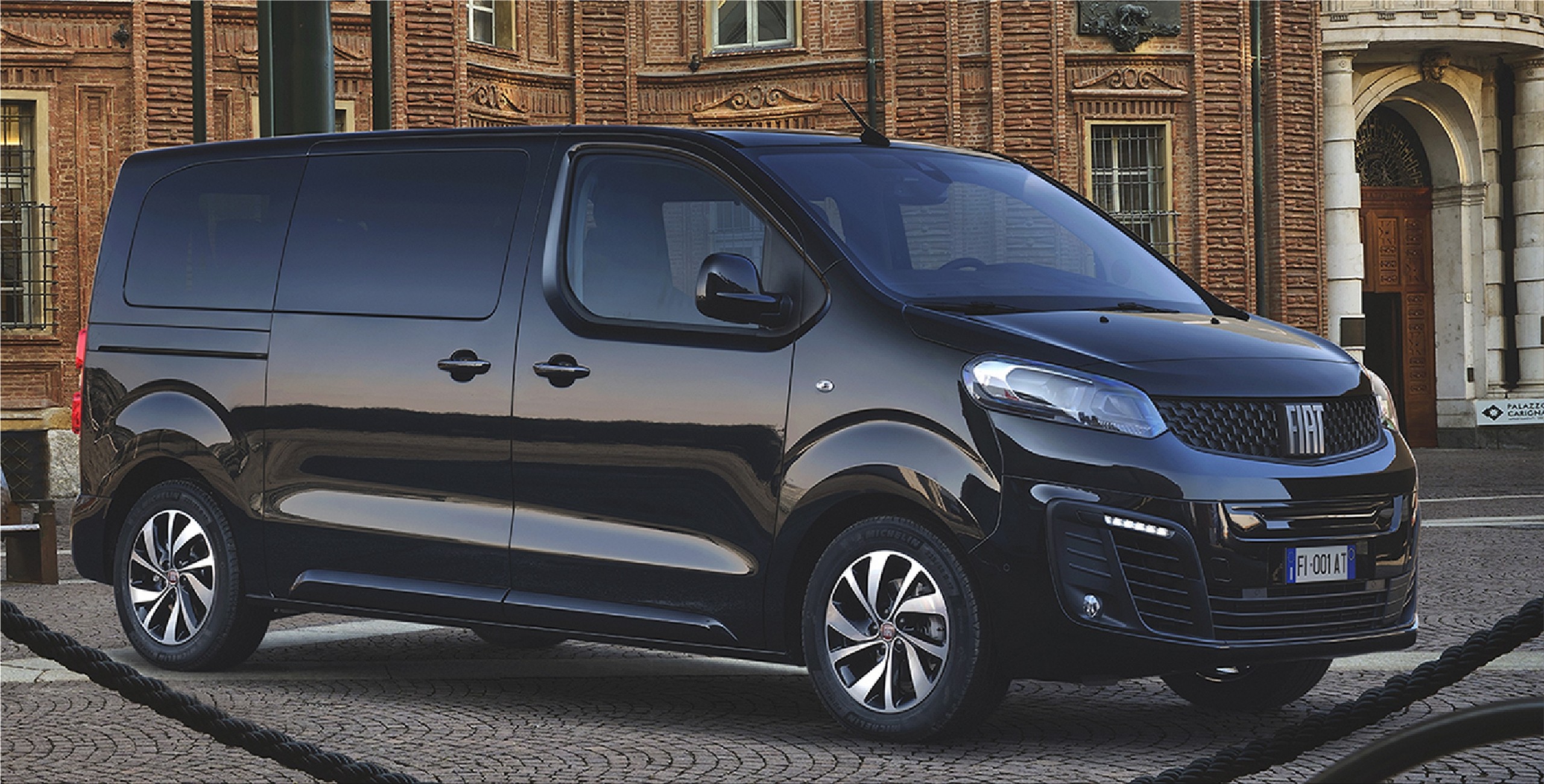 The new Fiat E-Ulysse electric minivan for family and business ...
