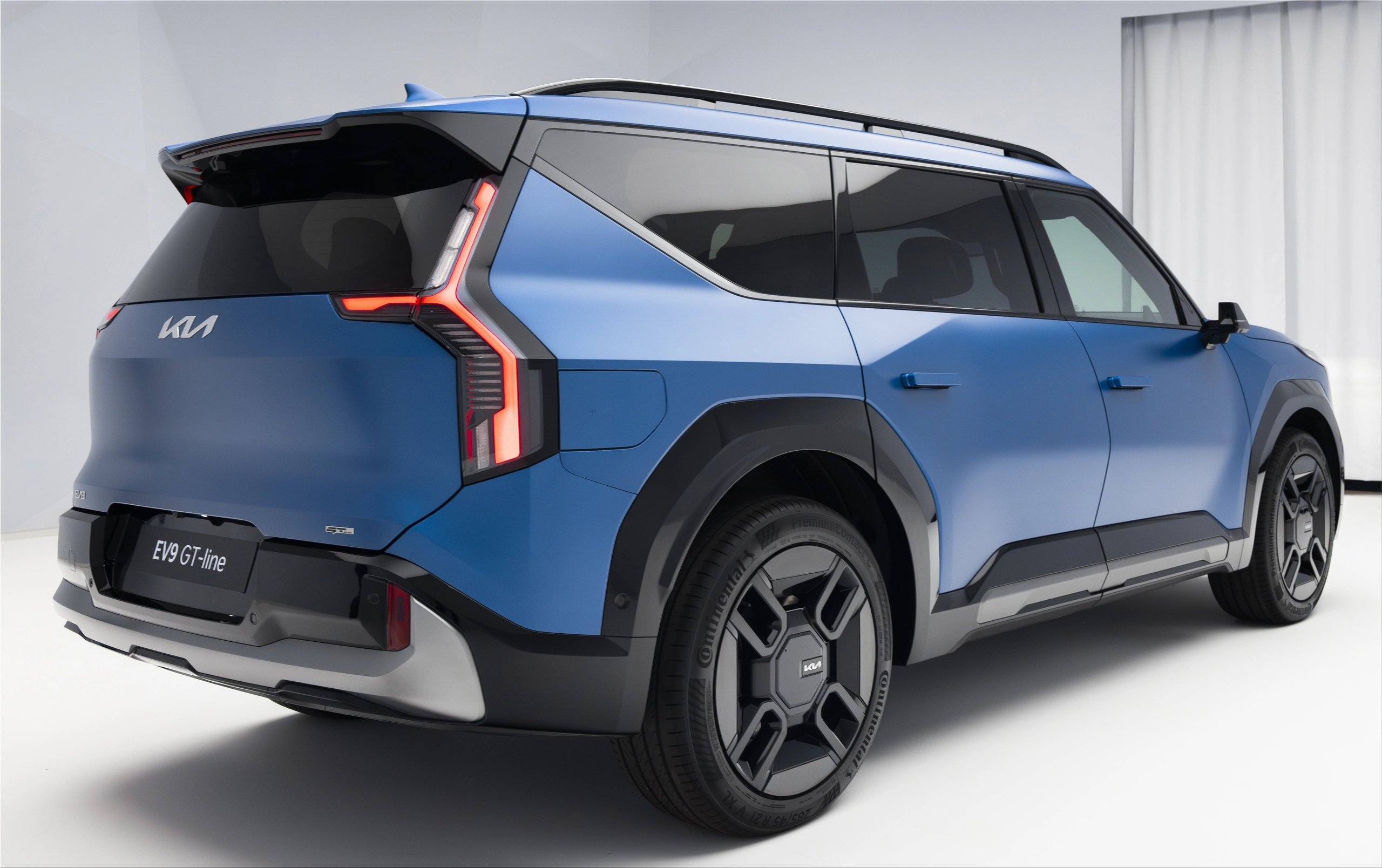 Kia EV9: The Electric SUV That's Ready for Adventure | Electric Hunter