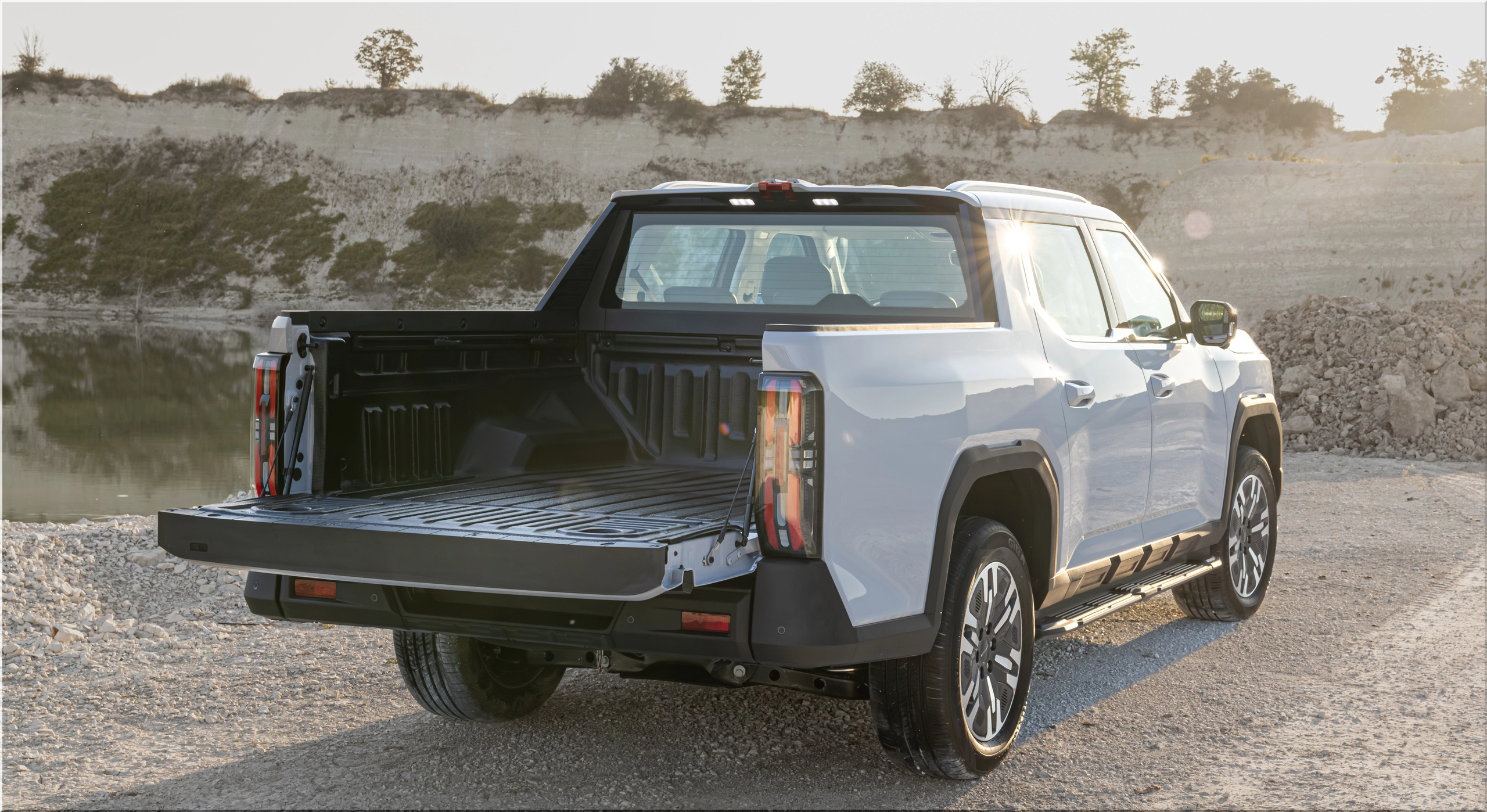 Maxus eTerron 9 Electric Pickup Debuts with 3.5-Ton Towing and Five ...