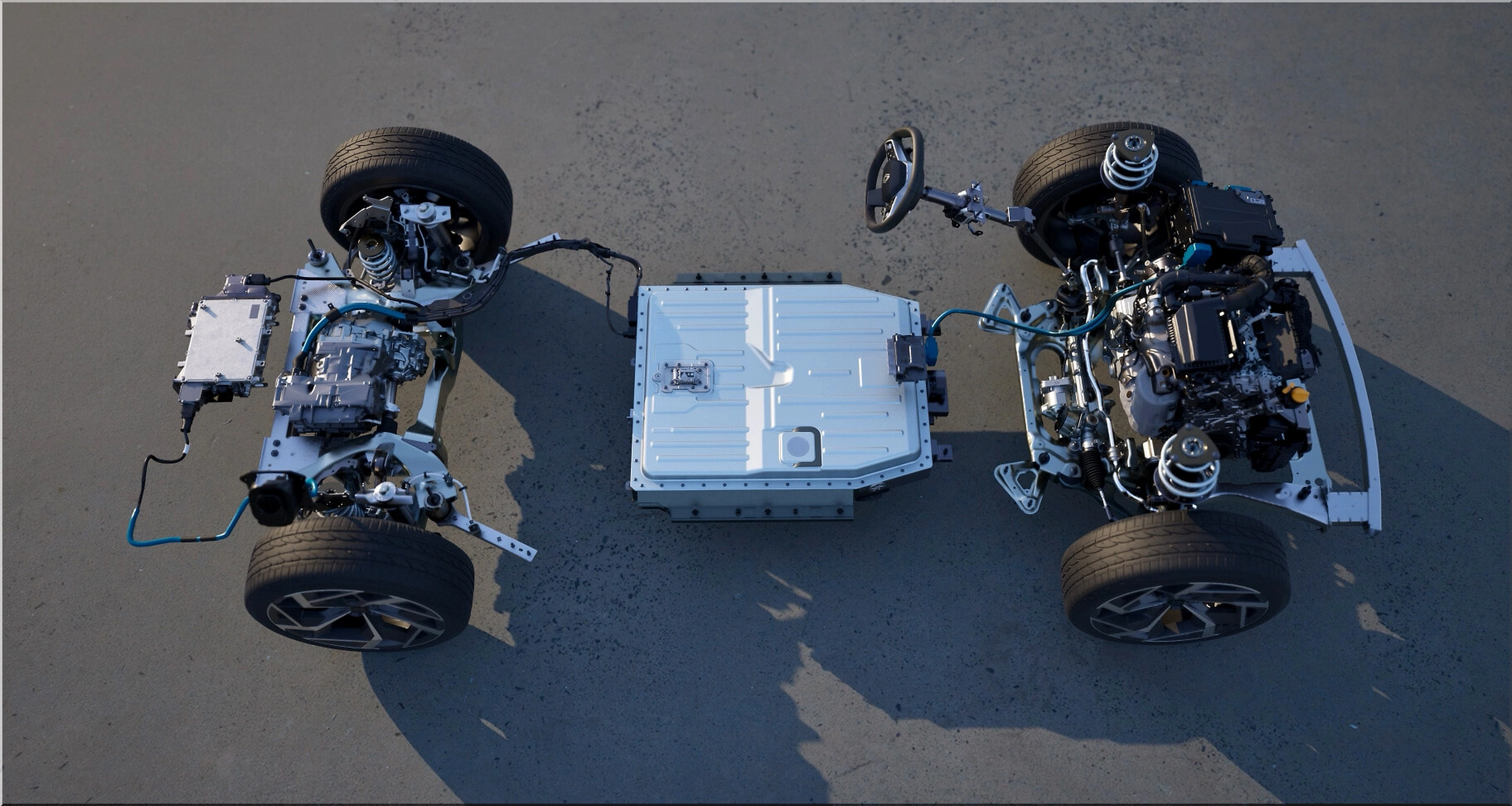 Renault Rafale E-Tech 4x4 300 HP: Pioneering Plug-in Hybrid Performance ...