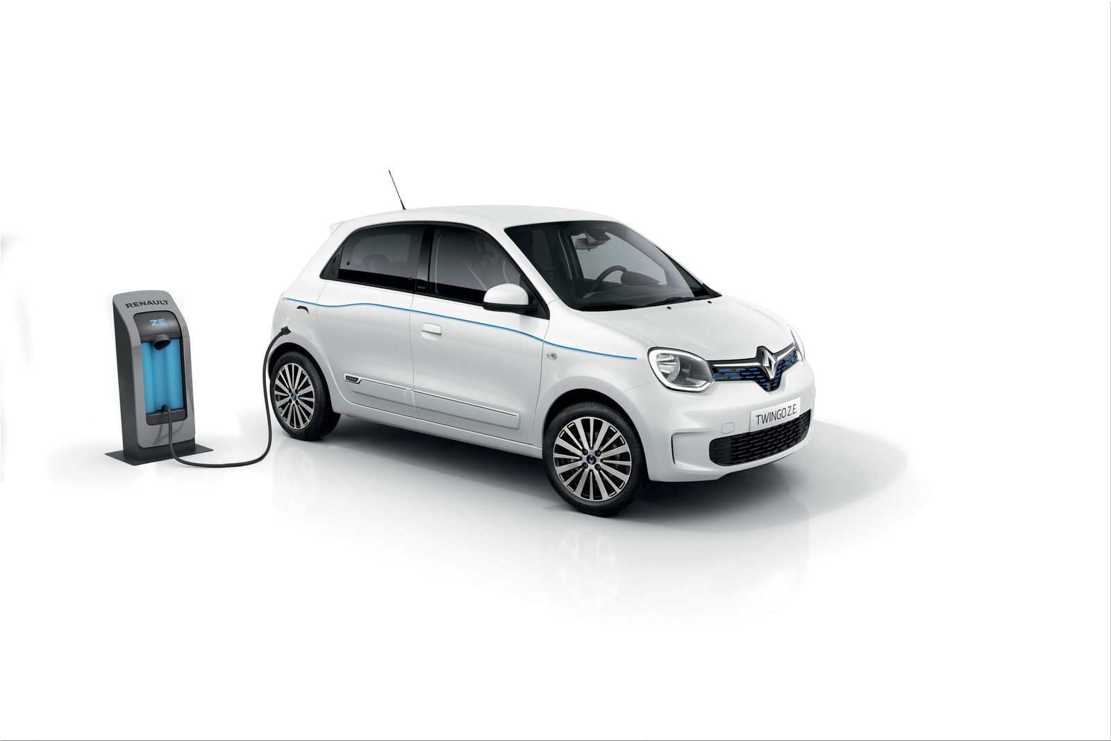 Renault Twingo ZE electric city car with 180 km of autonomy Electric Hunter