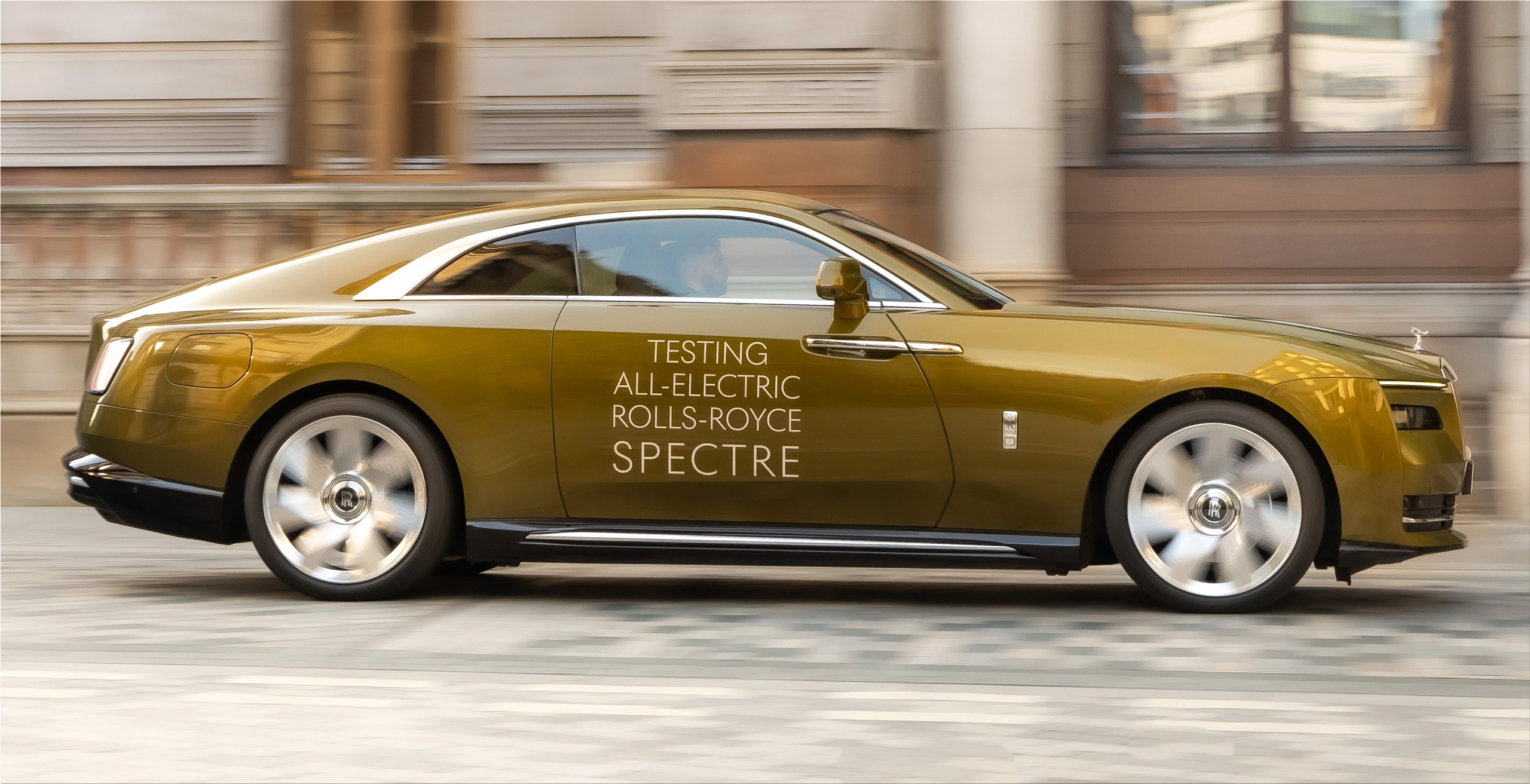 Rolls-Royce Spectre: The electric super coupé that can last 400 years ...