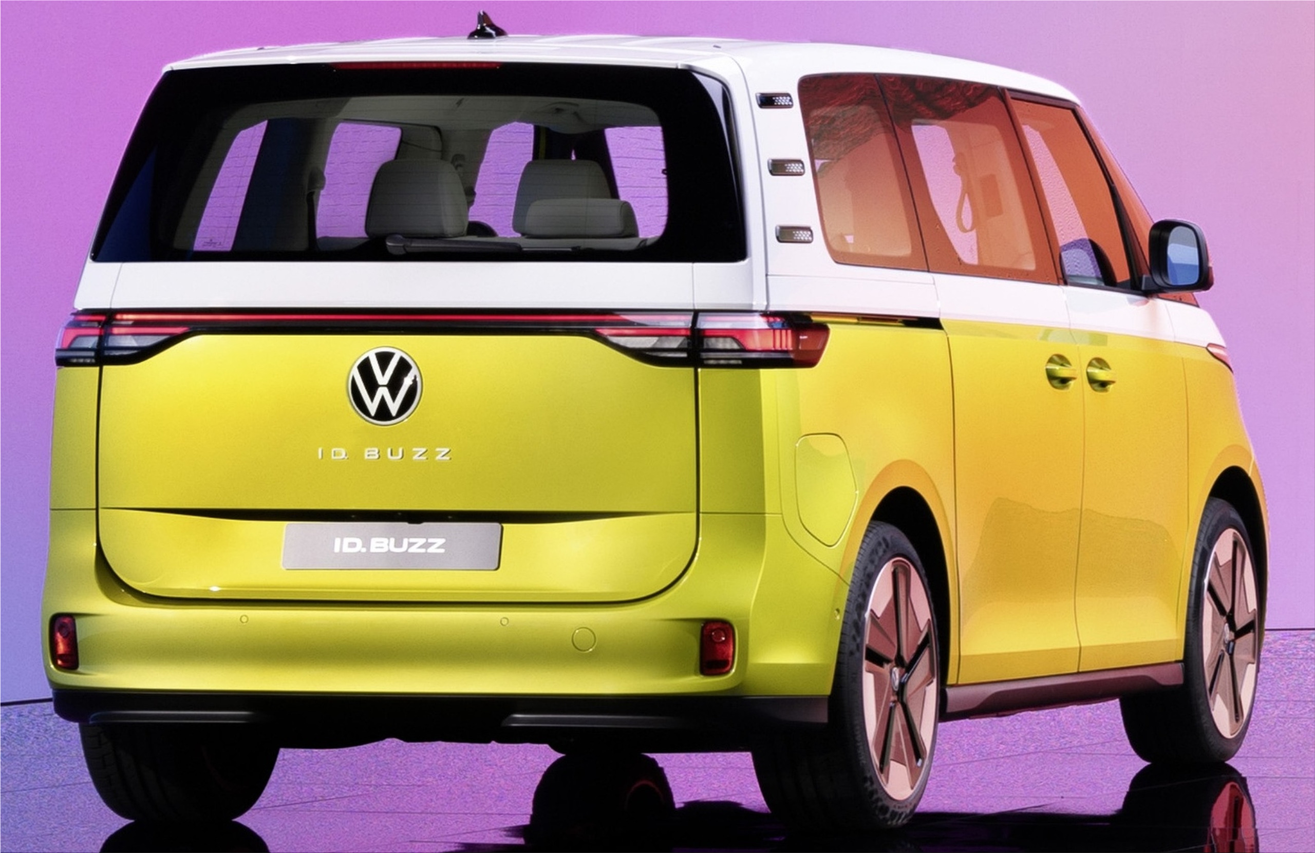 The Volkswagen ID. Buzz electric minivan from 64,000 euros | Electric ...