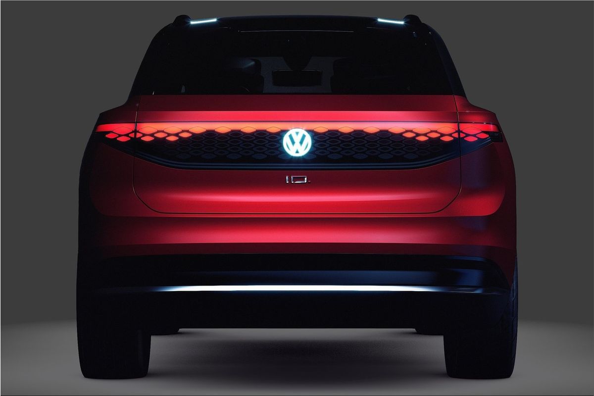 Volkswagen ID ROOMZZ: 100% electric family SUV | Electric Hunter