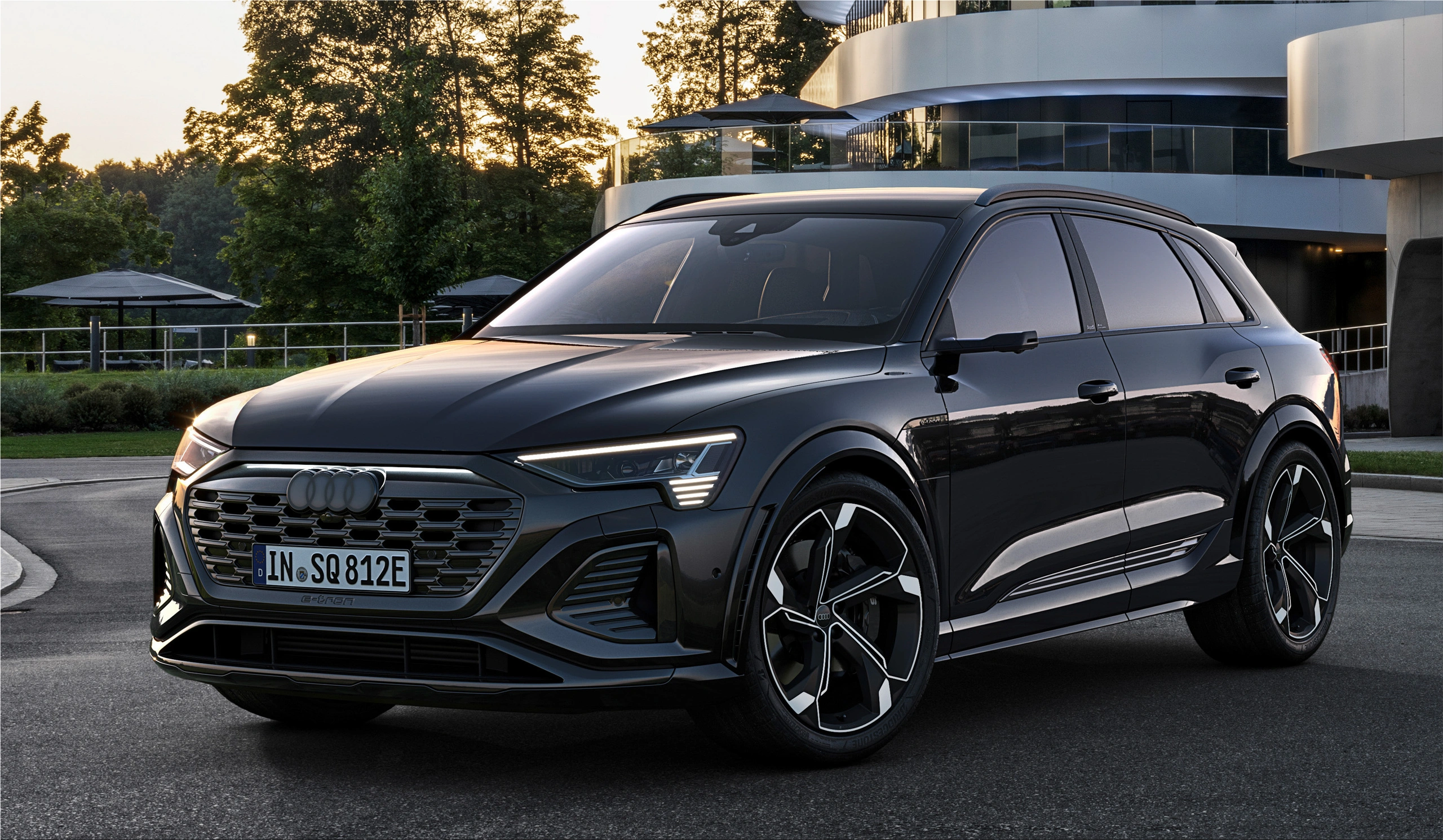 Audi SQ8 e-tron: The electric SUV that delivers performance and luxury | Electric Hunter
