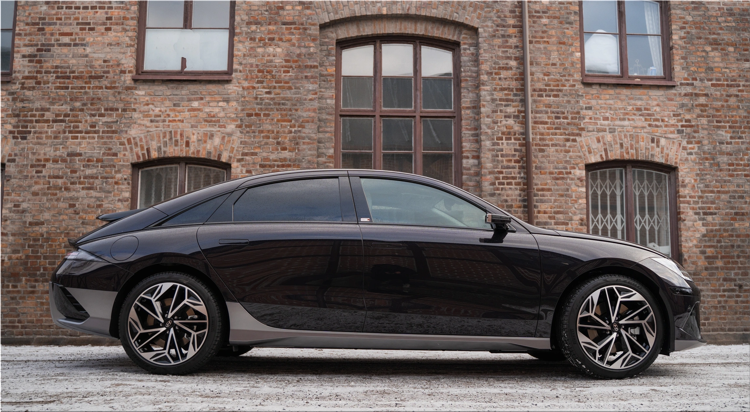 Hyundai Ioniq 6 Shines at World Car Awards for Second Consecutive Year ...