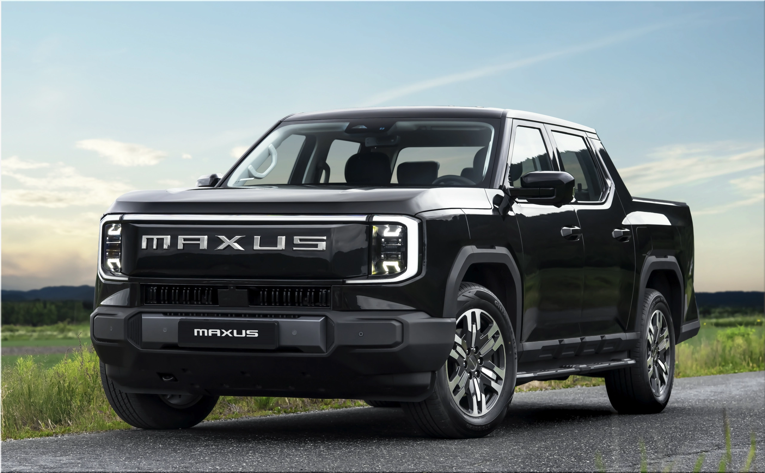 Maxus eTerron 9 Electric Pickup Debuts with 3.5-Ton Towing and Five ...