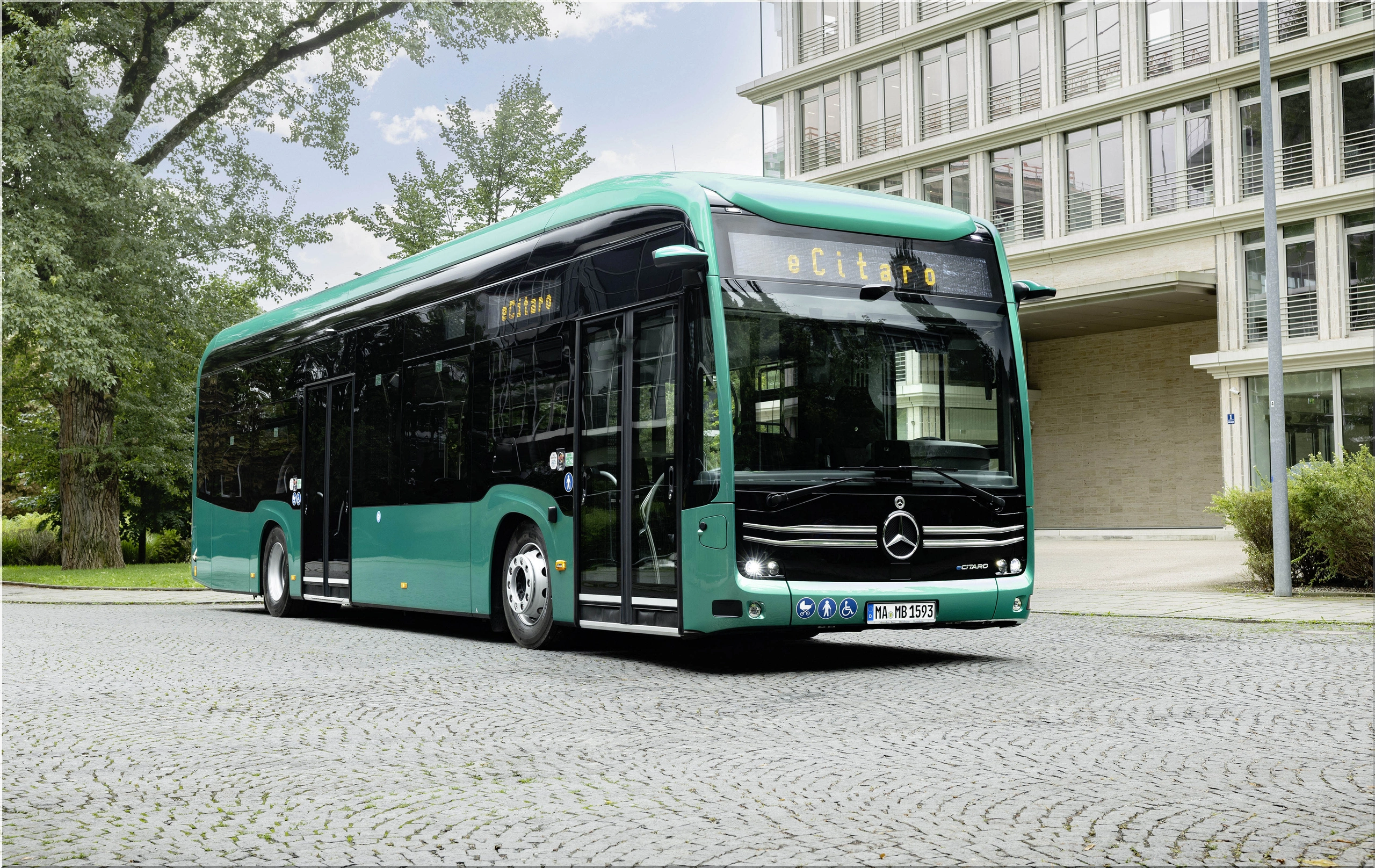 Mercedes-Benz eCitaro NMC4: 373-Mile Range Electric Bus with NMC4 Battery | Electric Hunter