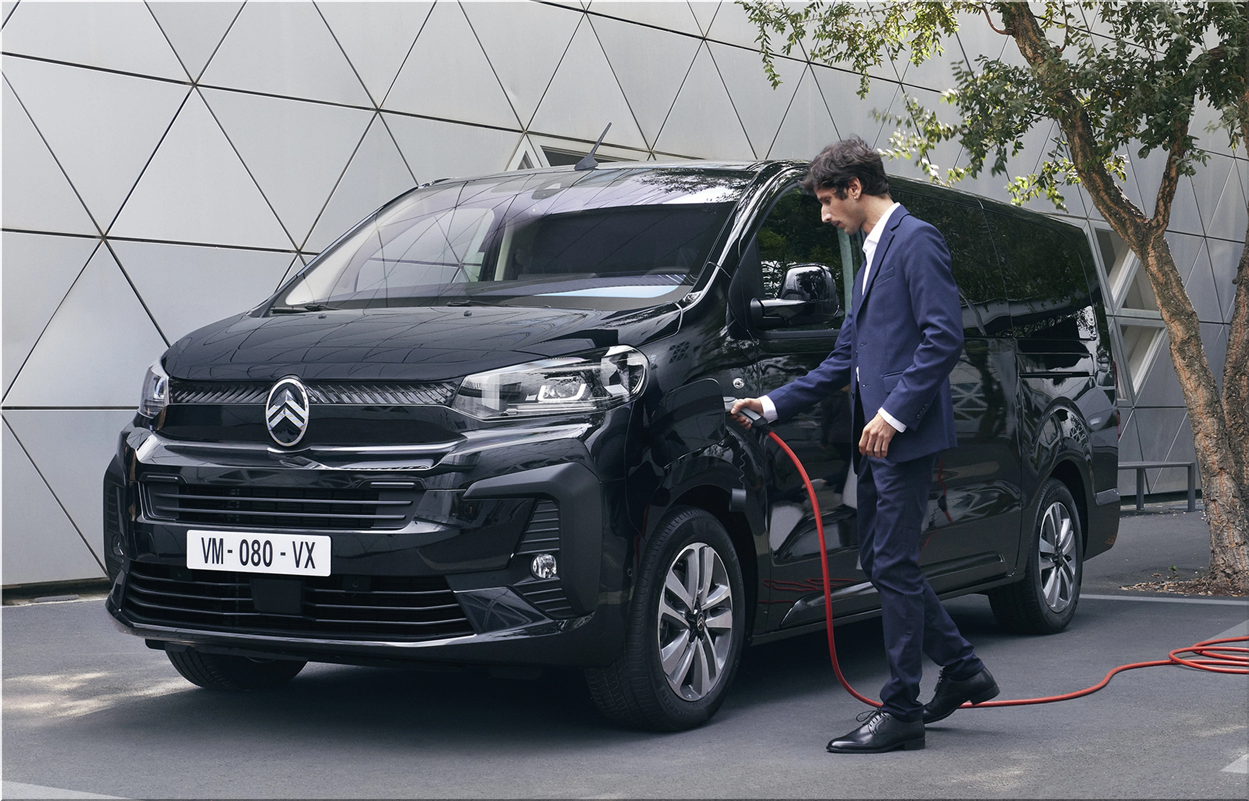 The New Citroen e-SpaceTourer: A Comfortable, Stylish, and Electric MPV ...
