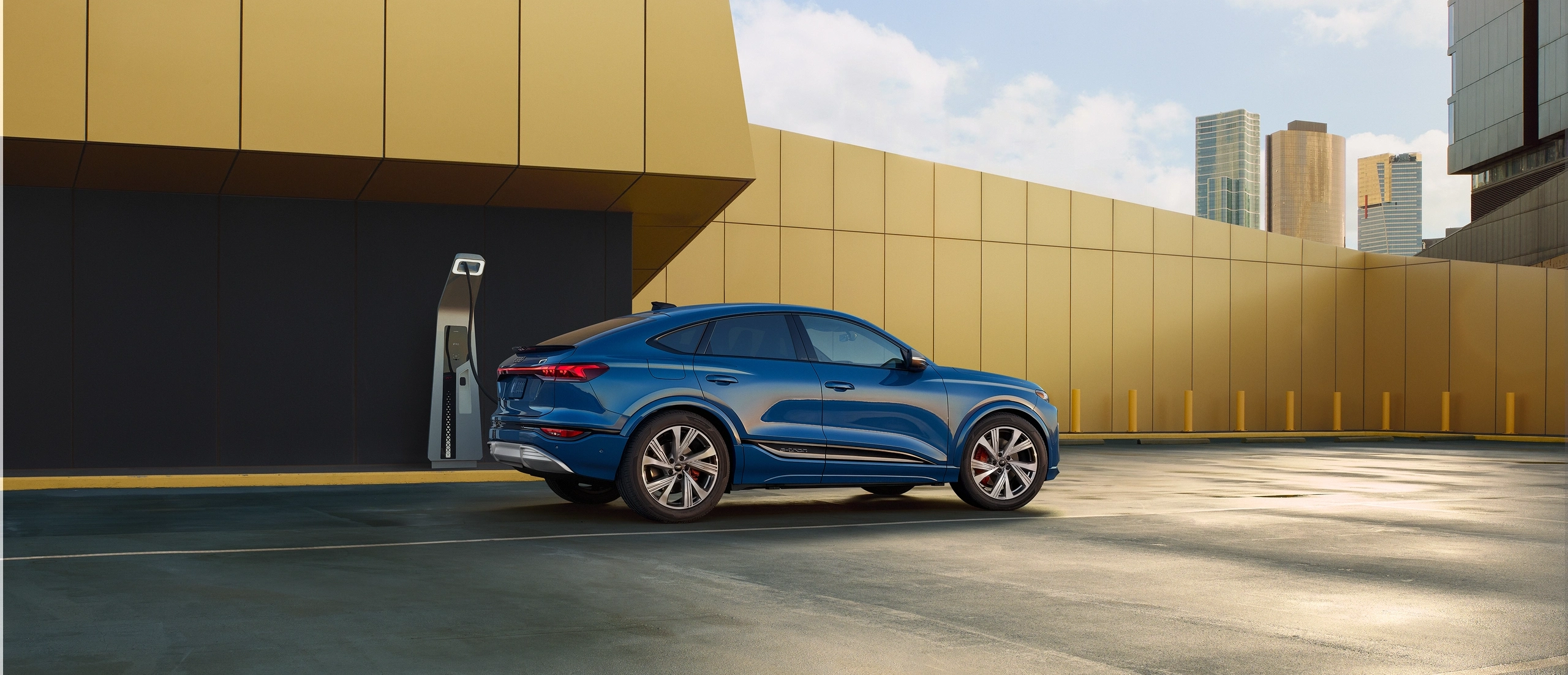 Audi Q6 Sportback e-tron Offers 319-Mile Range, AWD Standard | Electric ...