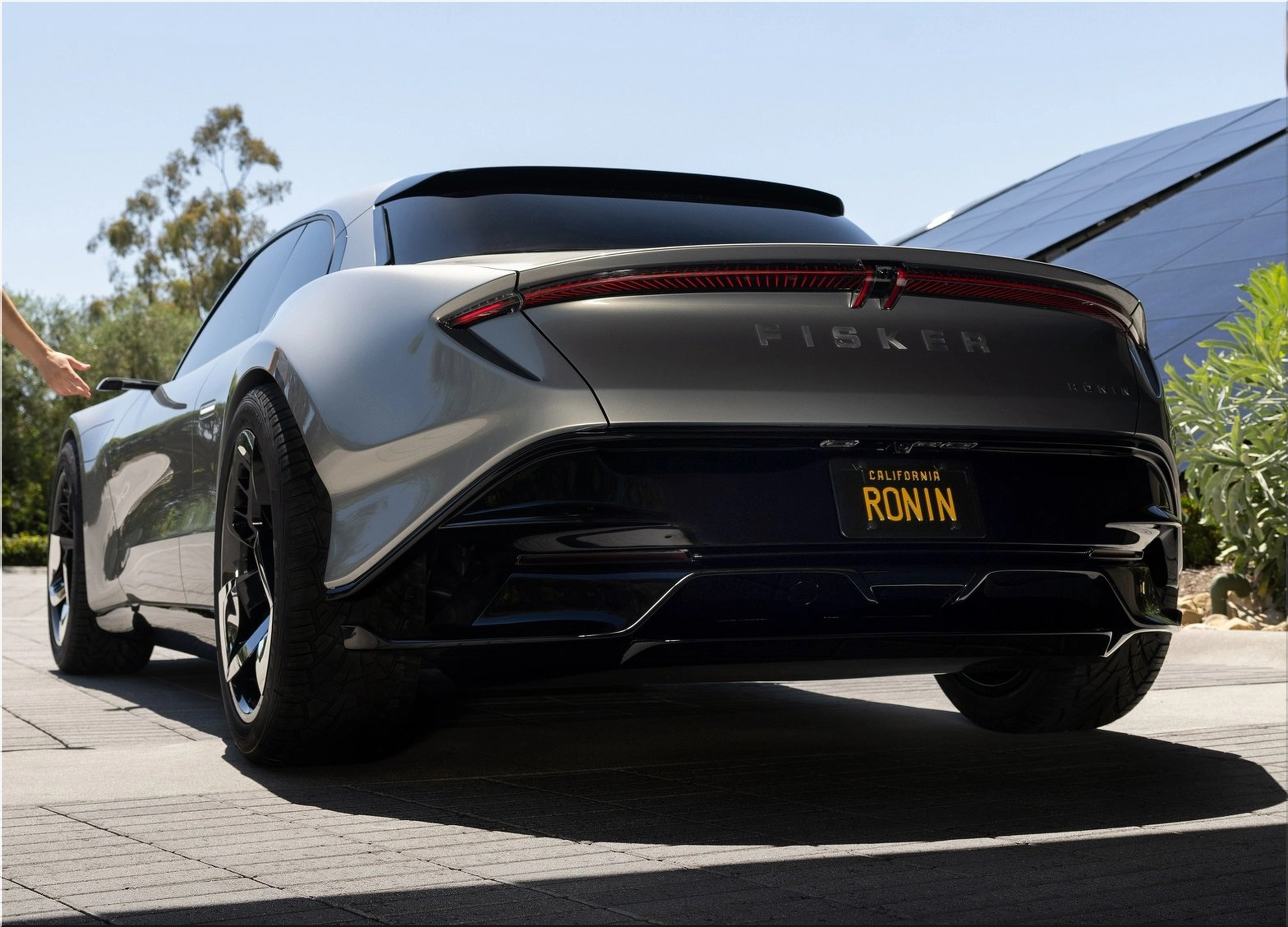 Fisker Ronin: The Ultimate Electric Convertible for the 21st Century ...