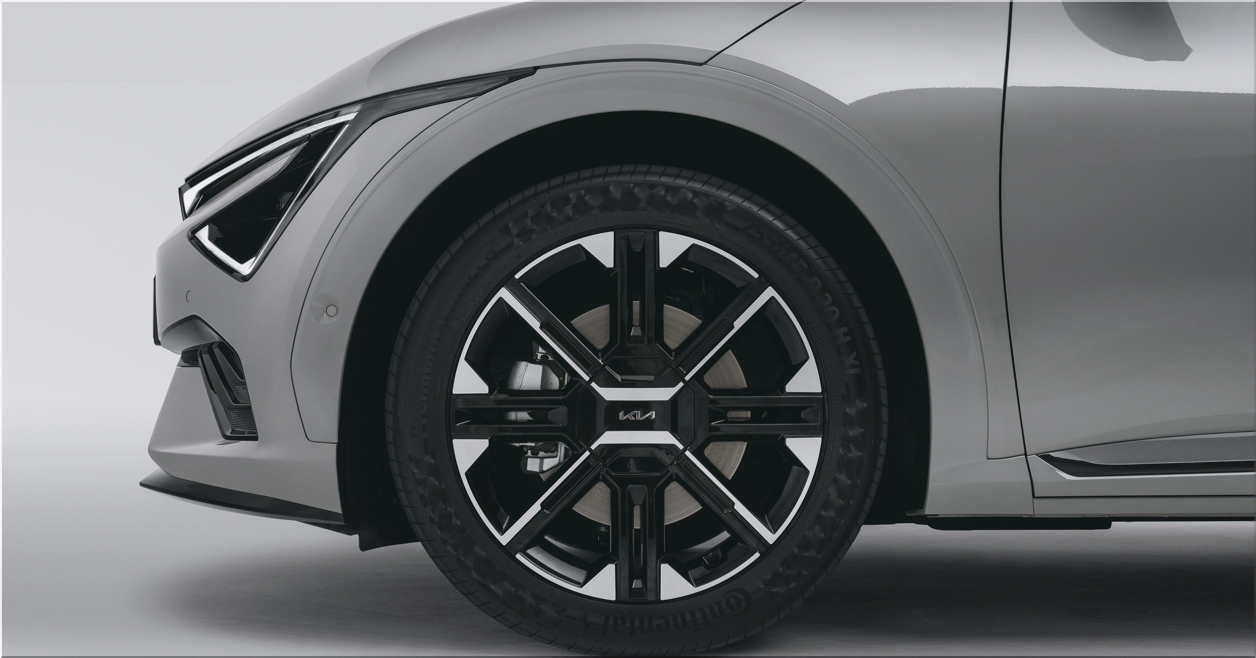 2025 Kia EV6 GT Review: Extended Range and Blazing Performance ...