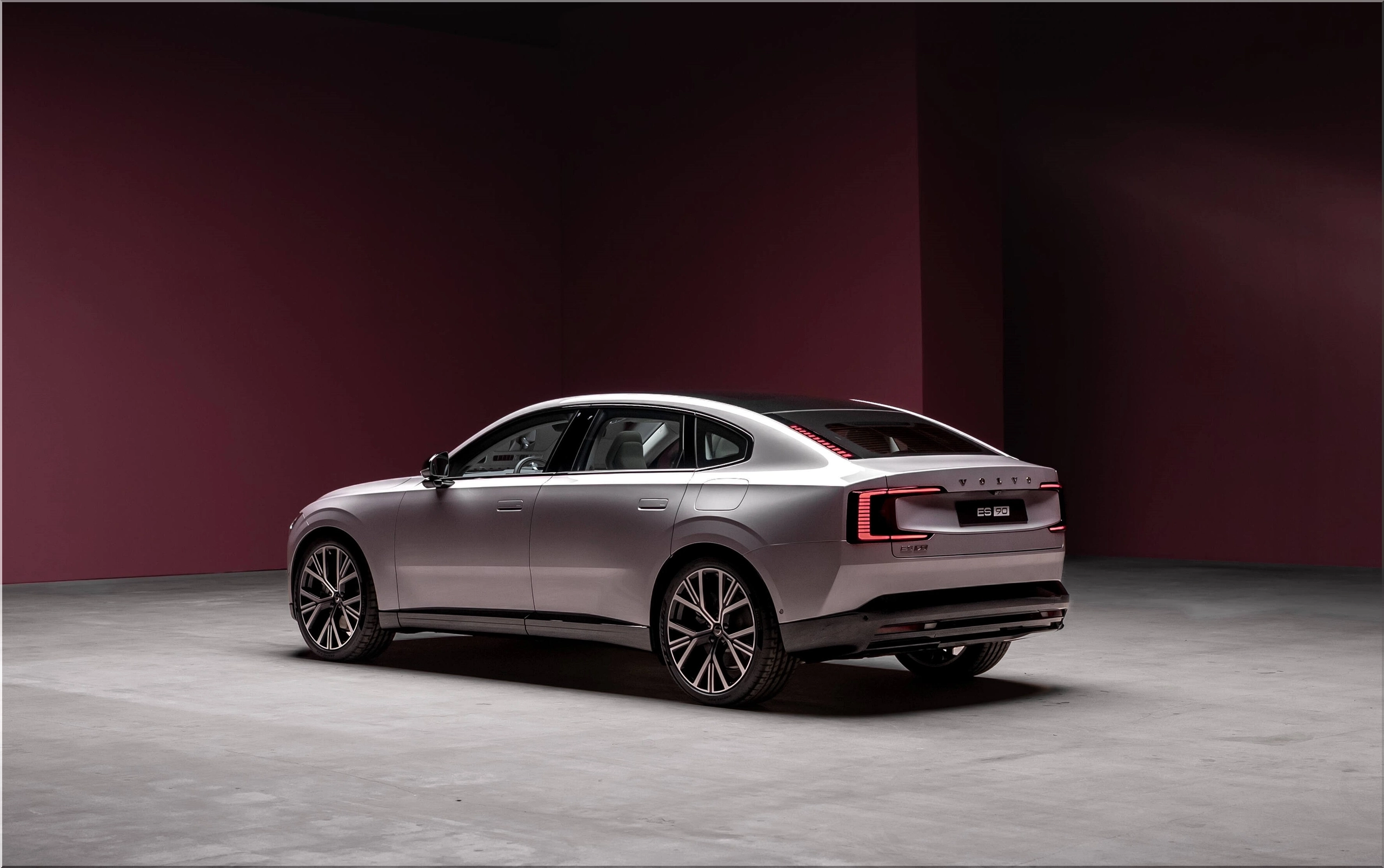 New Volvo ES90: Fast-Charging 800V EV Sedan Goes Into Production ...