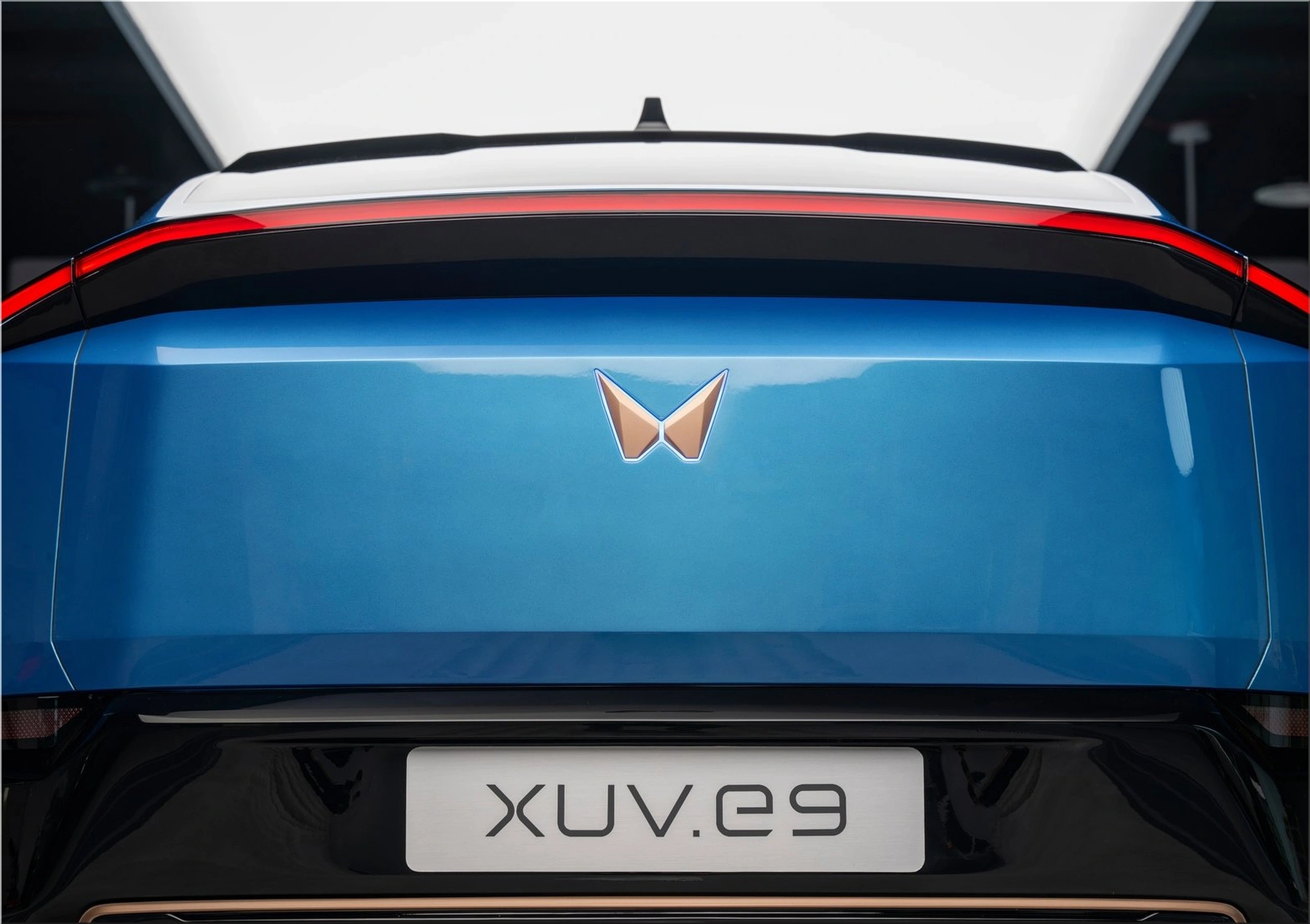 Mahindra XUV.e9: A Bold Electric SUV for India and Beyond | Electric Hunter