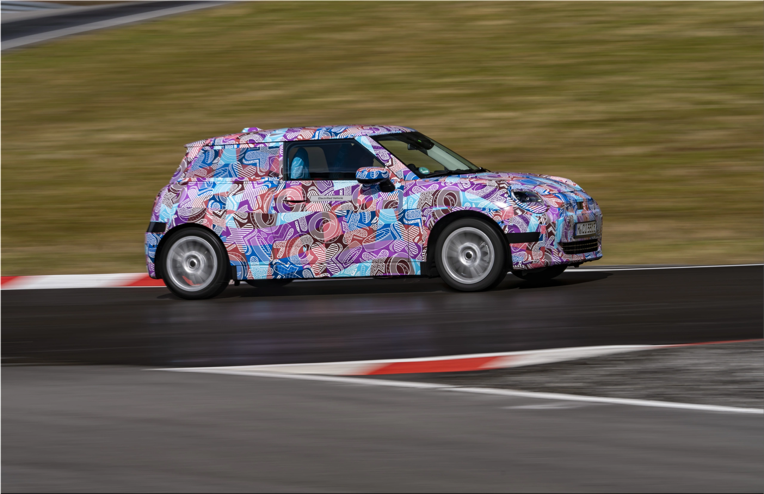 The Next-Generation MINI Cooper Is an Electric and Iconic Urbanist ...