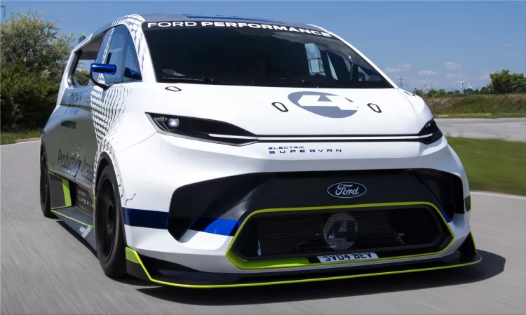 The Ford Pro Electric SuperVan with 2000hp accelerates from 0 to 100km ...