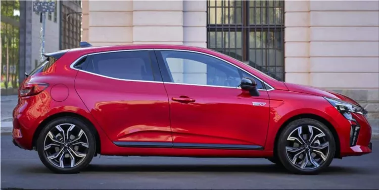 The Mitsubishi Colt is back in Spain: a rebadged Renault Clio with a ...