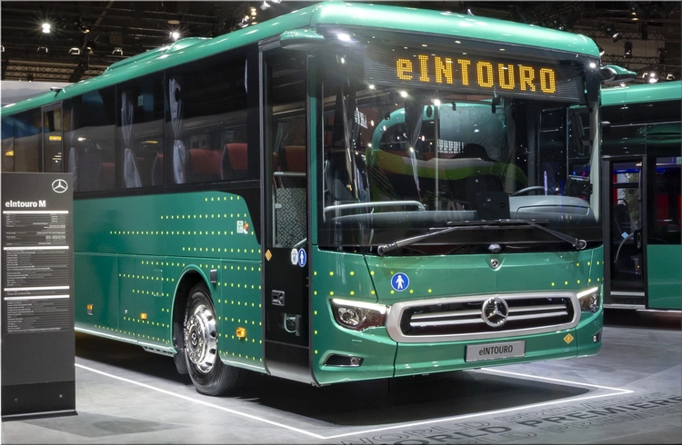 Mercedes-Benz eIntouro: 500 km Electric Intercity Bus Debuts | Electric ...