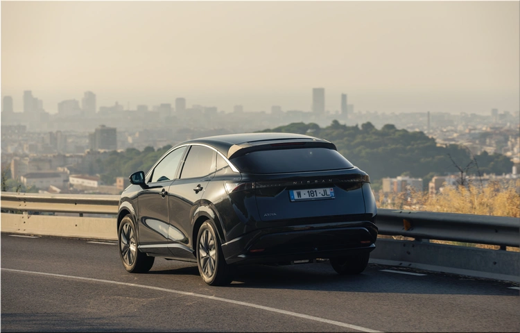 Nissan Ariya Solar Concept Adds 14 Miles of Free Daily Range | Electric ...