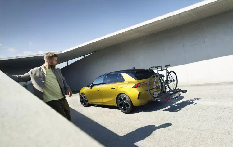 Opel Astra Electric: The German Hatchback That Goes Beyond Expectations ...